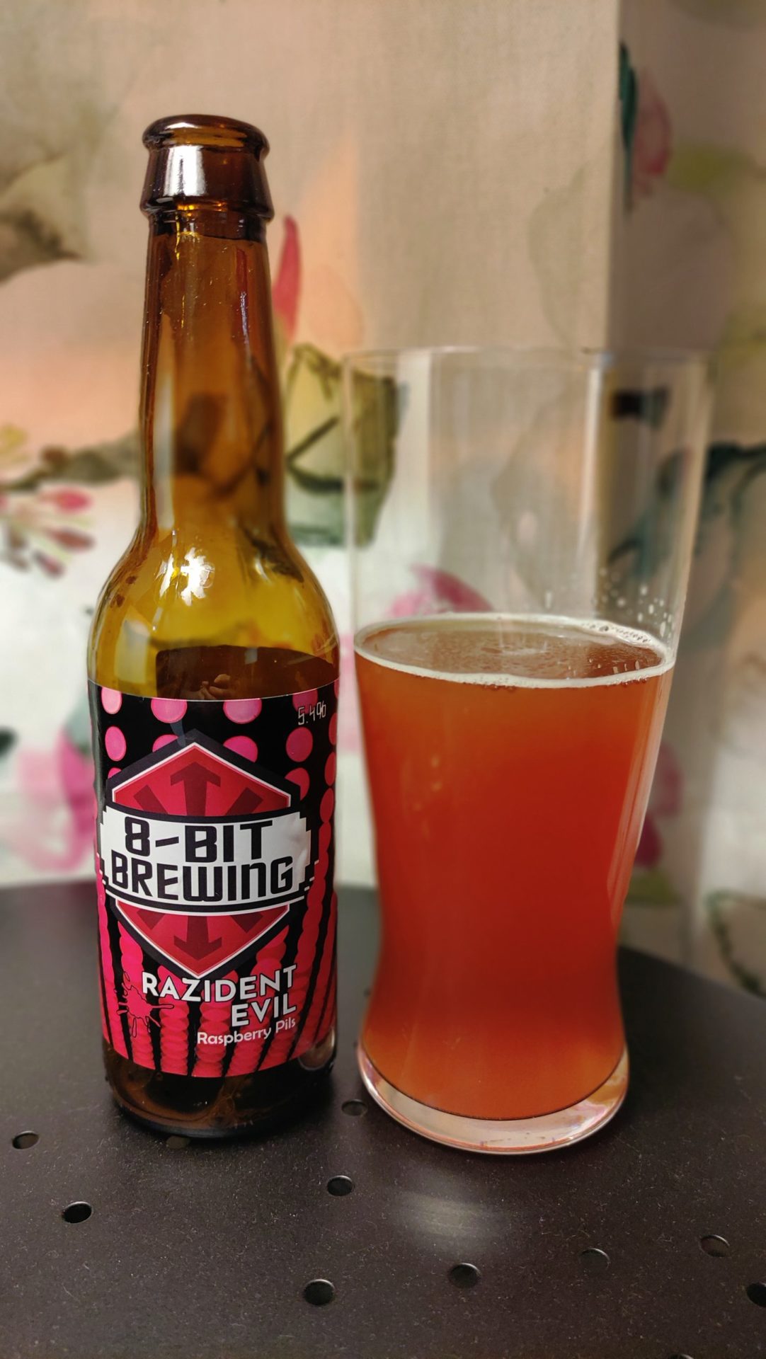 8-Bit Brewing Razident Evil - Olutsivu