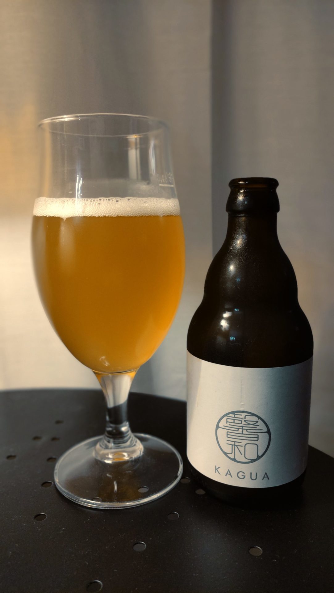 Far Yeast Brewing Kagua Blanc - Olutsivu